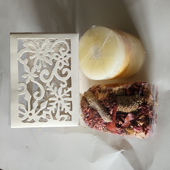 Avon Holiday Avon Vanilla Spice T Set Poshmark